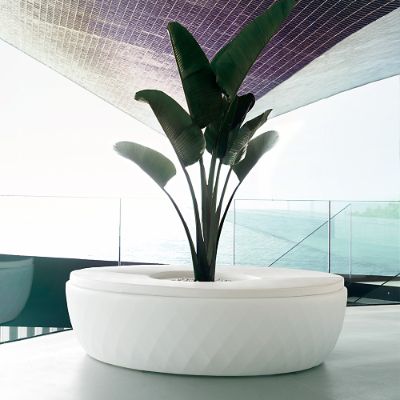 Vases Island Planter | Frontgate