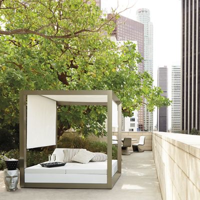 Ari Reclining Daybed | Frontgate