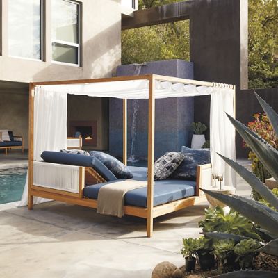 Brizo Daybed with Cushions | Frontgate