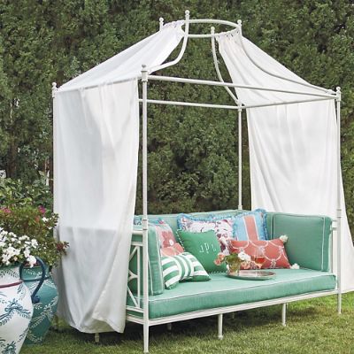 Giverny Daybed with Cushions | Frontgate