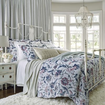 Jardin Bed | Frontgate