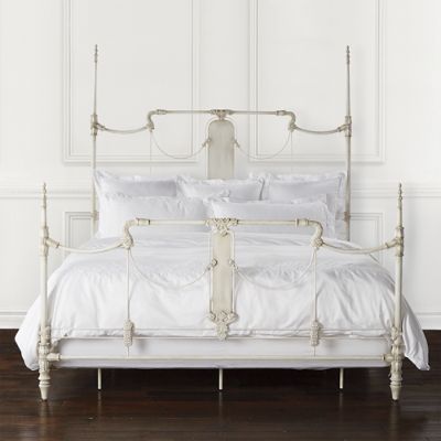 Jardin Bed | Frontgate