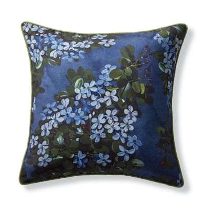 New York Botanical Garden Hydrangea Indoor/Outdoor Pillow | Frontgate