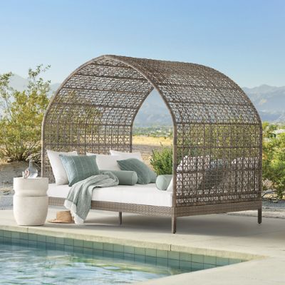 Arco Daybed | Frontgate