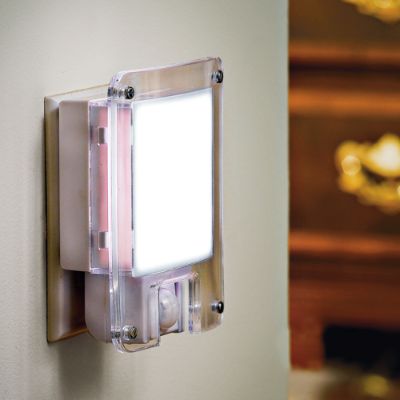 Motion Sensor Zenlight | Frontgate
