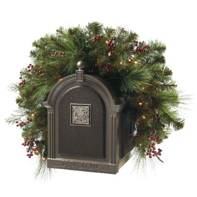 Cordless Mailbox Swag | Frontgate