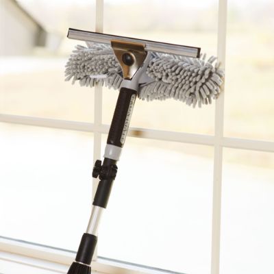 18-piece Commercial-quality Aluminum Telescoping Duster Kit | Frontgate