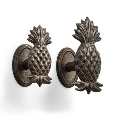 Pineapple Hook | Frontgate