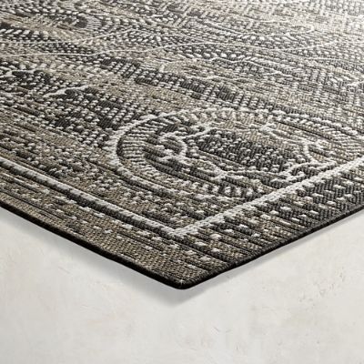 Leland Indoor/Outdoor Rug with Contemporary Medallion Design & Fade ...